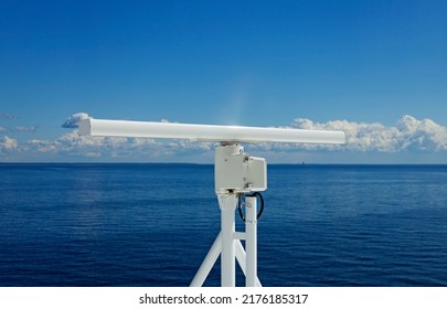 White Rotating Radar On Large Ship Stock Photo 2176185317 | Shutterstock