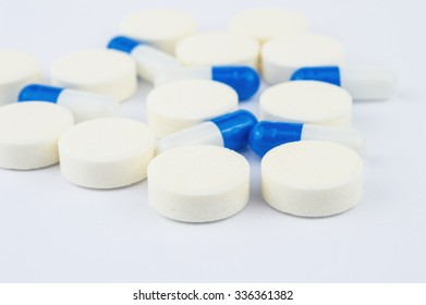 White Tablets Stock Photo 336361388 | Shutterstock