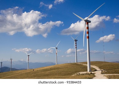 2,440 Wind turbine moving Images, Stock Photos & Vectors | Shutterstock