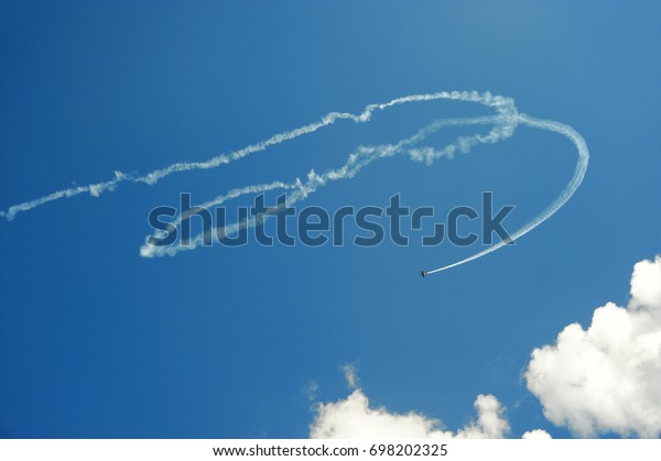 Winding Circle Shape Trace Sky Air Stock Photo 698202325 | Shutterstock