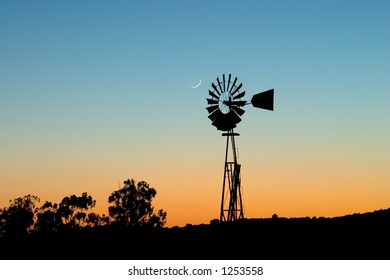 Australian Outback Evening Windmill Trees: เวกเตอร์สต็อก (ปลอดค่า ...