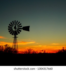 349 Sunset windmill texas Images, Stock Photos & Vectors | Shutterstock