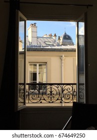332 Paris apartment drawing Images, Stock Photos & Vectors | Shutterstock