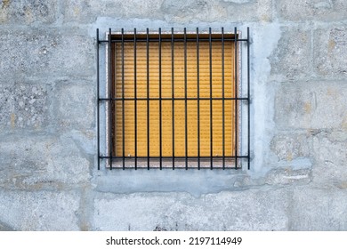 4,677 Shutter Down Images, Stock Photos & Vectors | Shutterstock