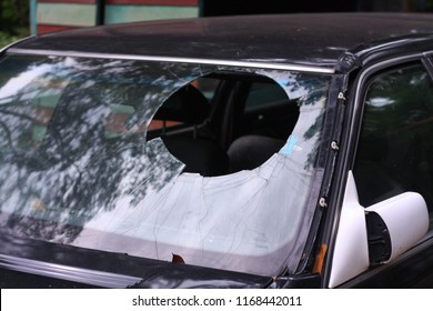 9,150 Broken front window Images, Stock Photos & Vectors | Shutterstock