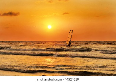 Windsurf sunset : 3 671 images, photos et images vectorielles de stock ...