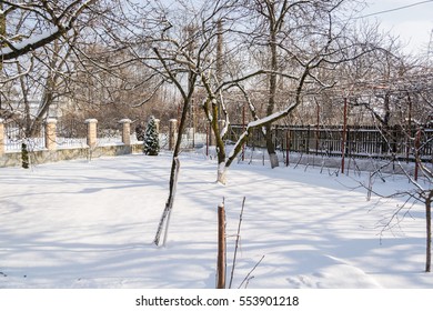 4,849 Snow front yard Stock Photos, Images & Photography | Shutterstock