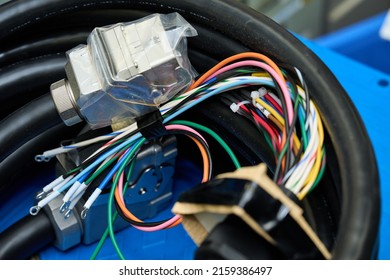 523 Wiring harness components Images, Stock Photos & Vectors | Shutterstock