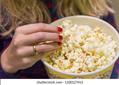 Womans Hand Close Picking Popcorn Stock Photo 1100127413 | Shutterstock
