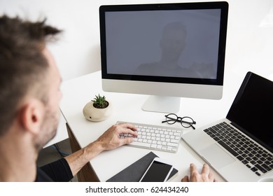 796 Techy guy Images, Stock Photos & Vectors | Shutterstock