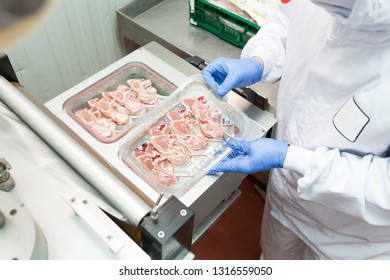 4,916 Meat cutting machine Images, Stock Photos & Vectors | Shutterstock
