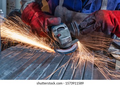1,288 Worker Performs Welding Work Images, Stock Photos & Vectors ...