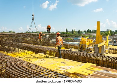 Workers Install Reinforcement Structures During Construction Stock ...