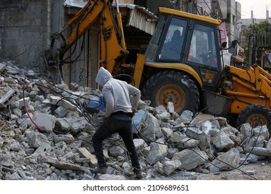1,217 Rubble removal machine Images, Stock Photos & Vectors | Shutterstock