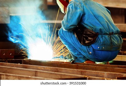 Workers Work Ongoing Welding Operation Stock Photo 387547762 | Shutterstock