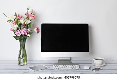 5,266 Clear desk screen Images, Stock Photos & Vectors | Shutterstock