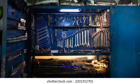 1,986 Mechanic board wall Images, Stock Photos & Vectors | Shutterstock