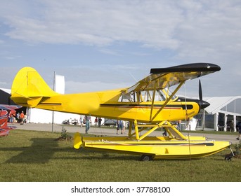 Yellow Float Plane Stock Photo 37788100 | Shutterstock