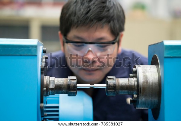 Young Asian Engineer Set Testing Test Foto stock 785581027 | Shutterstock