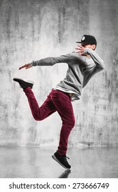 10,443 Chinese man dancing Images, Stock Photos & Vectors | Shutterstock