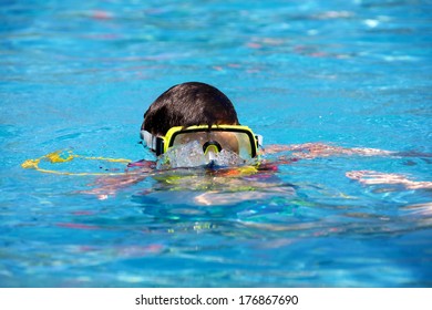 342 Kids scuba gear Stock Photos, Images & Photography | Shutterstock