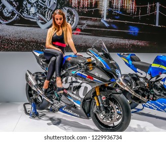 Young Good Looking Model Eicma Motor Foto Stok 1229936734 | Shutterstock