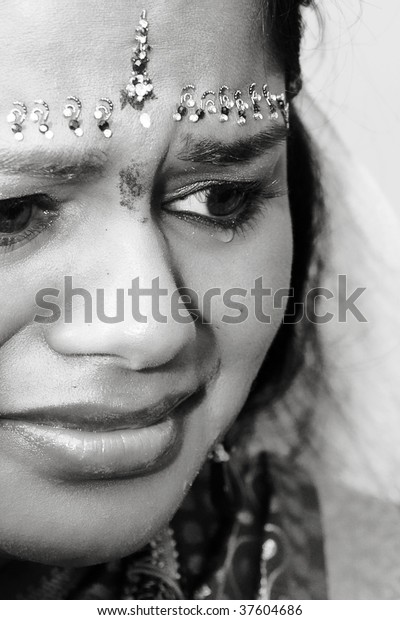 Young Indian Bride Crying Stock Photo 37604686 | Shutterstock
