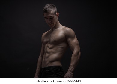 Bodybuilder looking down : 2 142 images, photos et images vectorielles ...