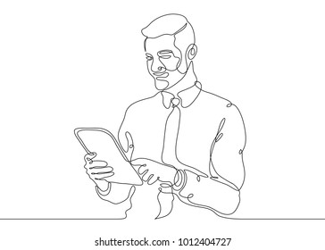 2,219 One line drawing man computer Images, Stock Photos & Vectors ...