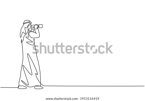 23 One Hand Drawing Target Discovery Images, Stock Photos & Vectors ...