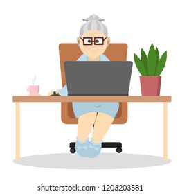 30,812 Senior woman using computer Images, Stock Photos & Vectors ...