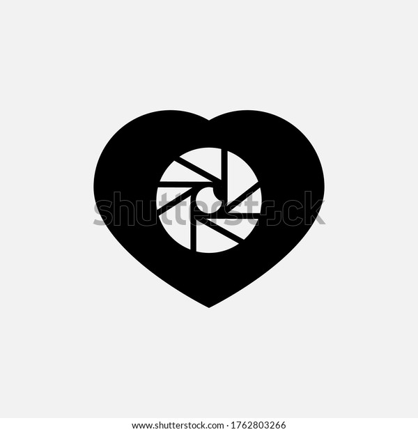 Heart Love Camera Logo Vector Design Stock Vector (Royalty Free ...