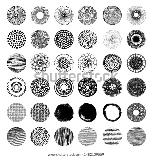 Set Hand Drawn Doodle Circles Vector Stock Vector (Royalty Free ...