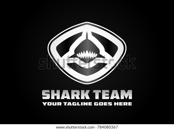 Shark Team Logo 스톡 벡터(로열티 프리) 784080367