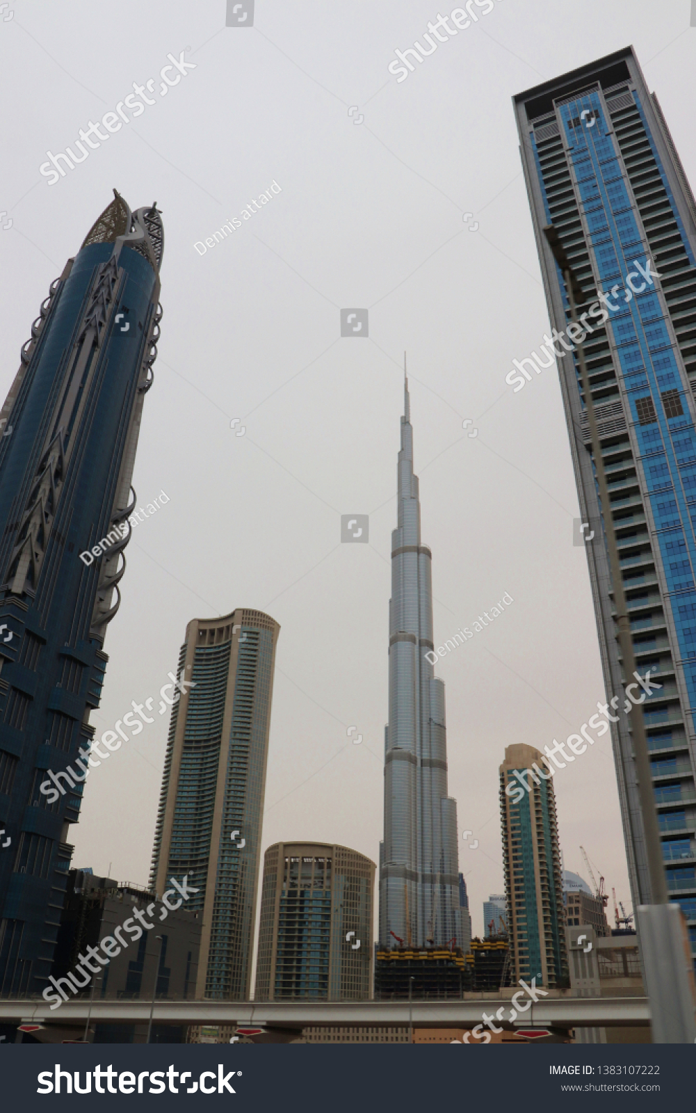Monorail Ever Growing Dubai Foto de stock 1383107222 | Shutterstock Monorail Ever Growing Dubai Foto de stock 1383107222 | Shutterstock