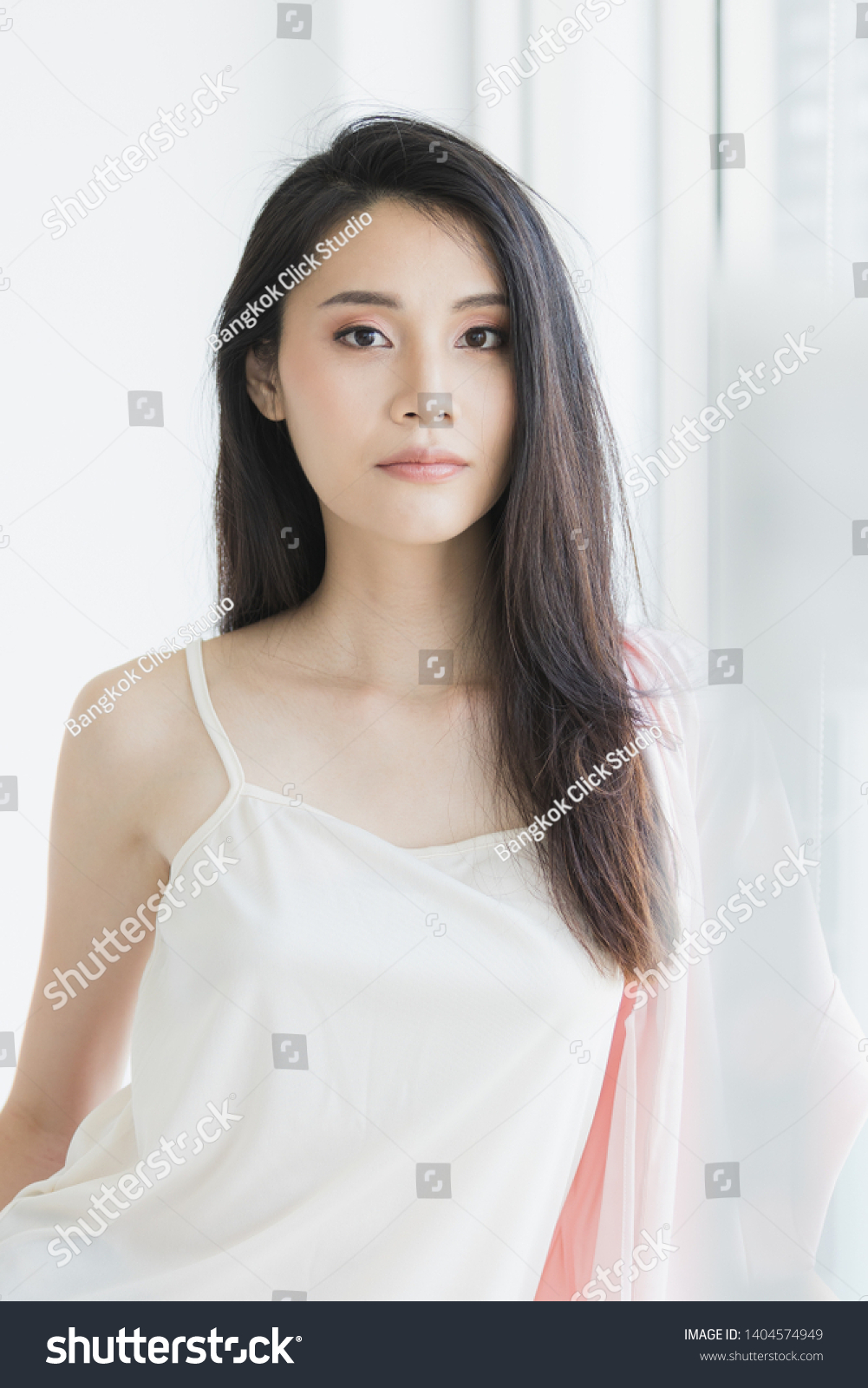 Sexy Asian Woman Model Pajamas Standing Foto Stok 1404574949 Shutterstock