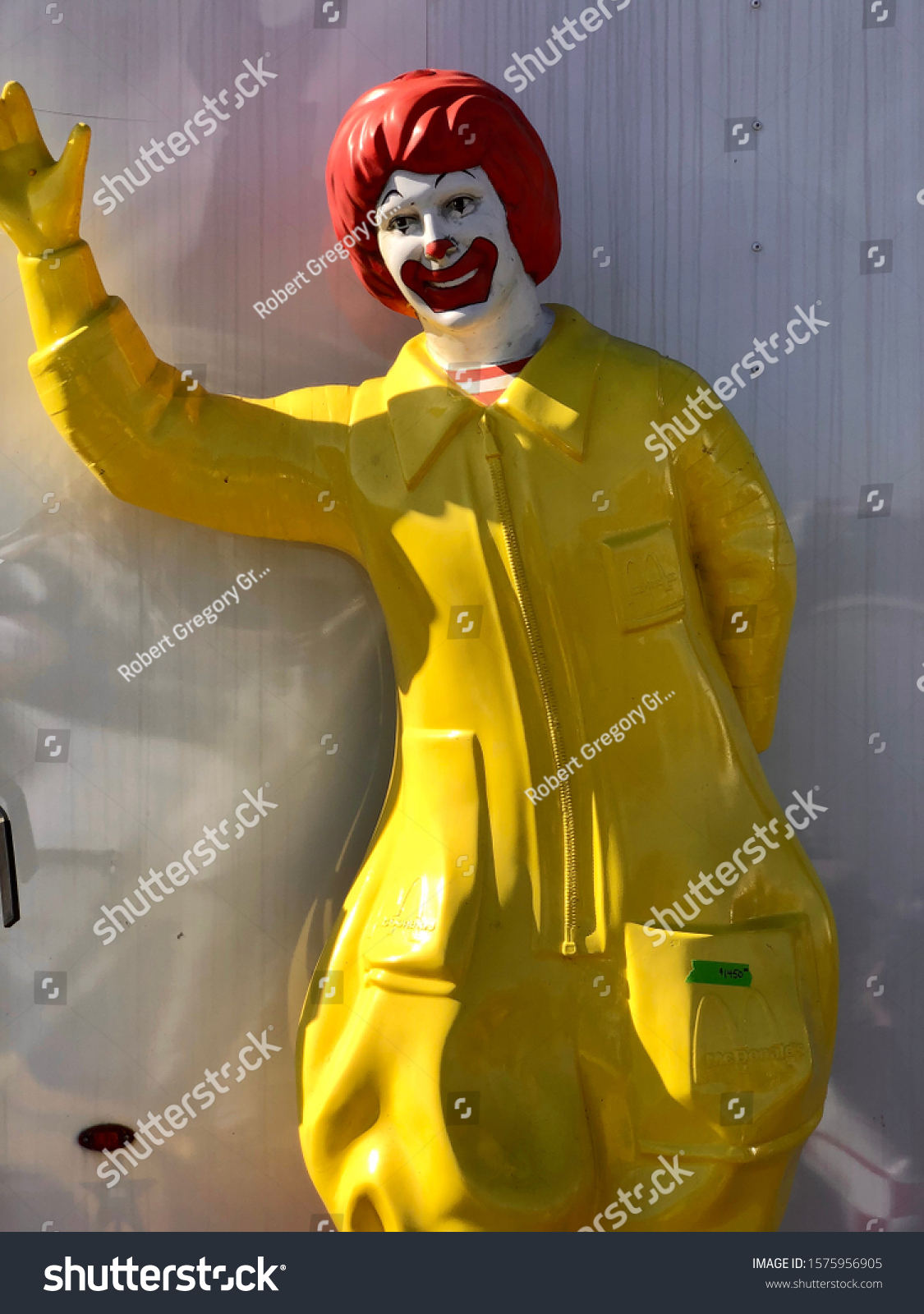 Old Vintage Ronald Mcdonald Statue Turkey Foto Stok 1575956905 Shutterstock