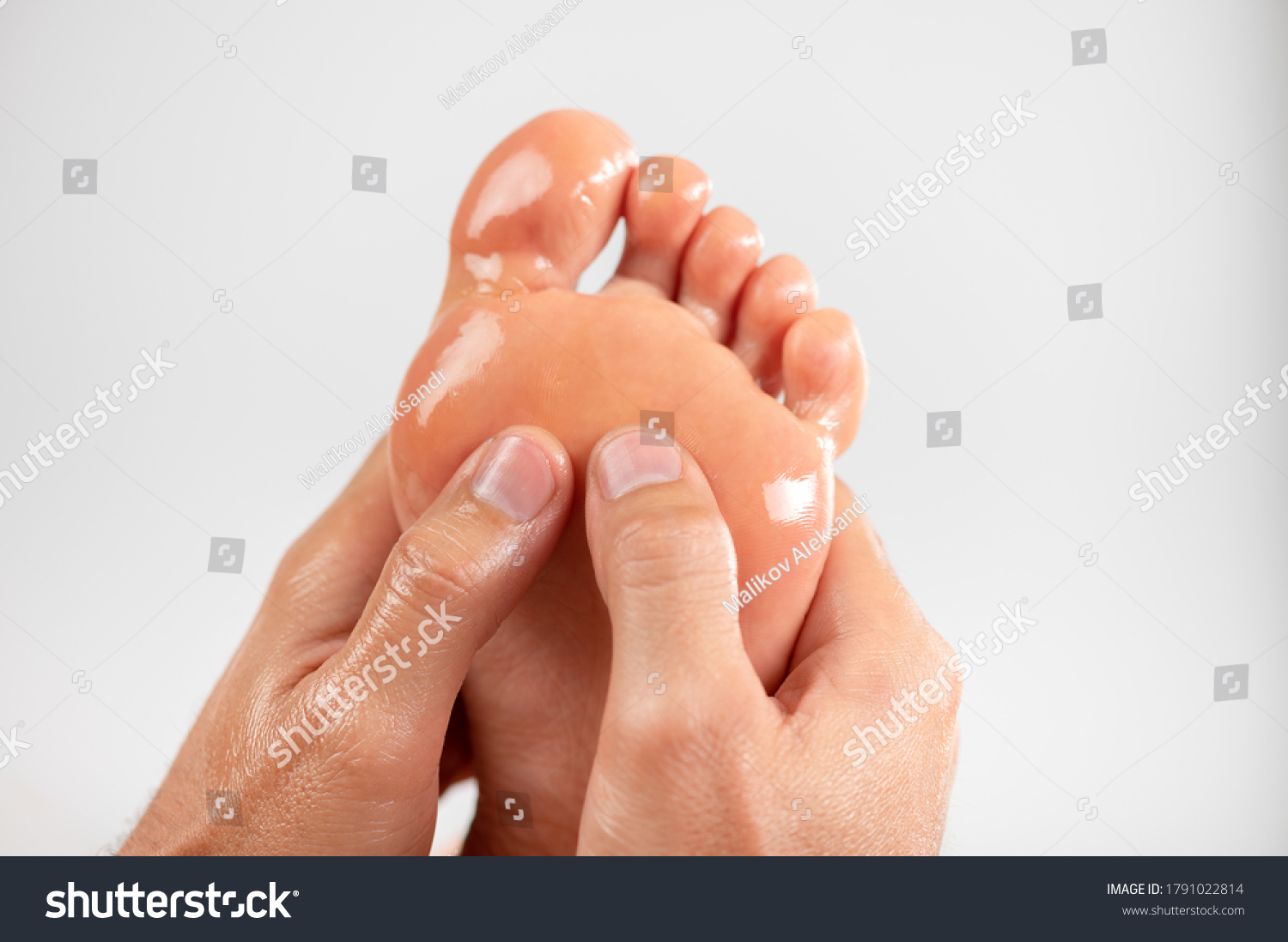 16189 Oiled Feet 图片、库存照片和矢量图 Shutterstock