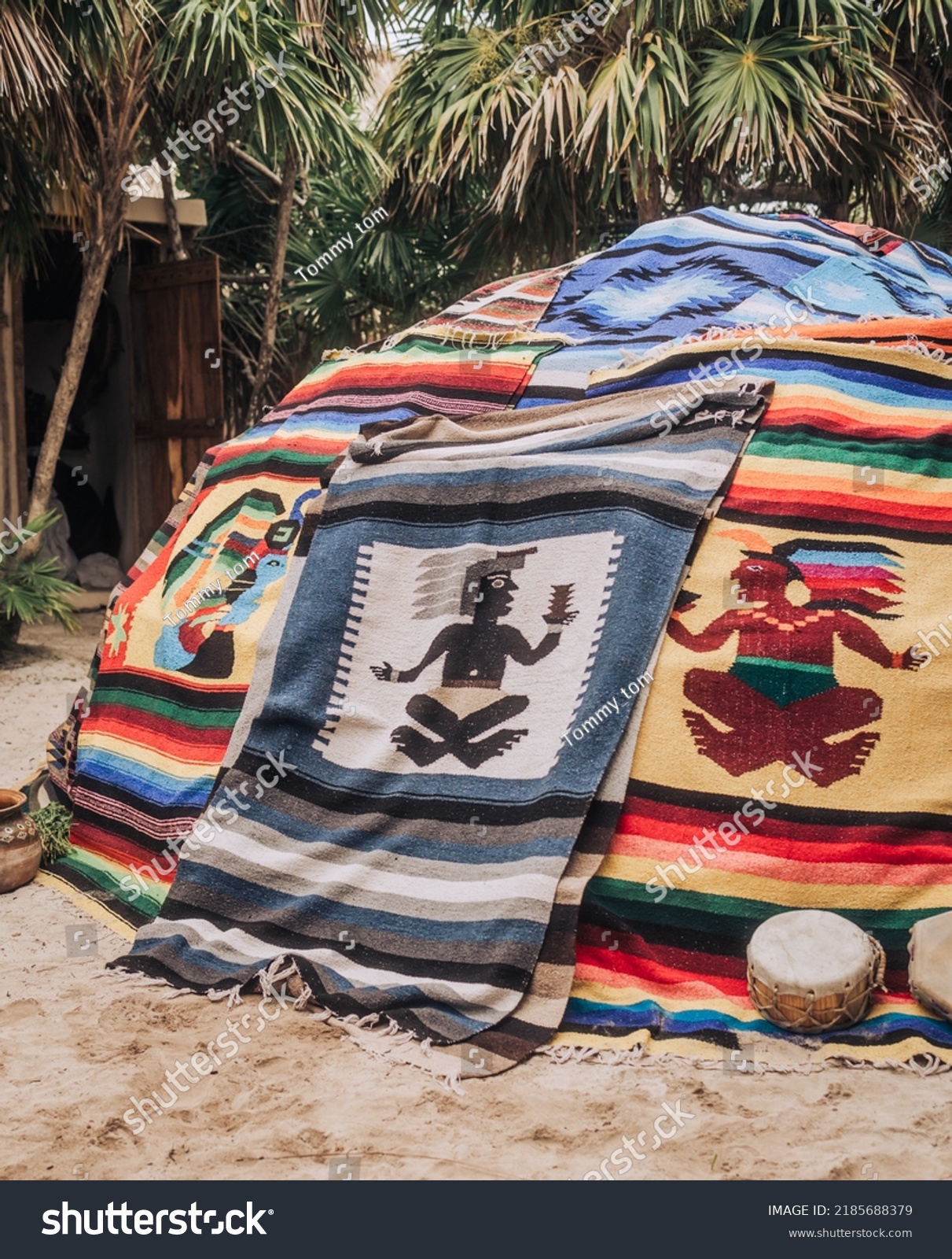 4 Healing Hut Retreat 图片、库存照片和矢量图 Shutterstock