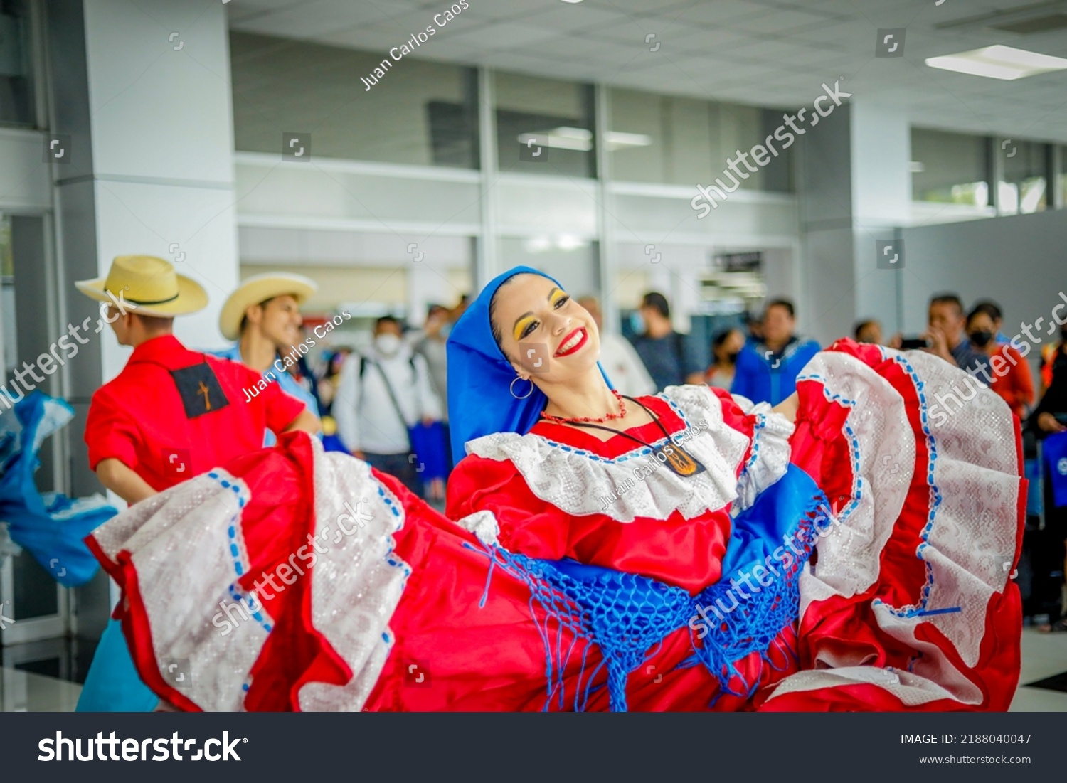 2 Aeropuerto El Salvador Gambar Foto Stok And Vektor Shutterstock