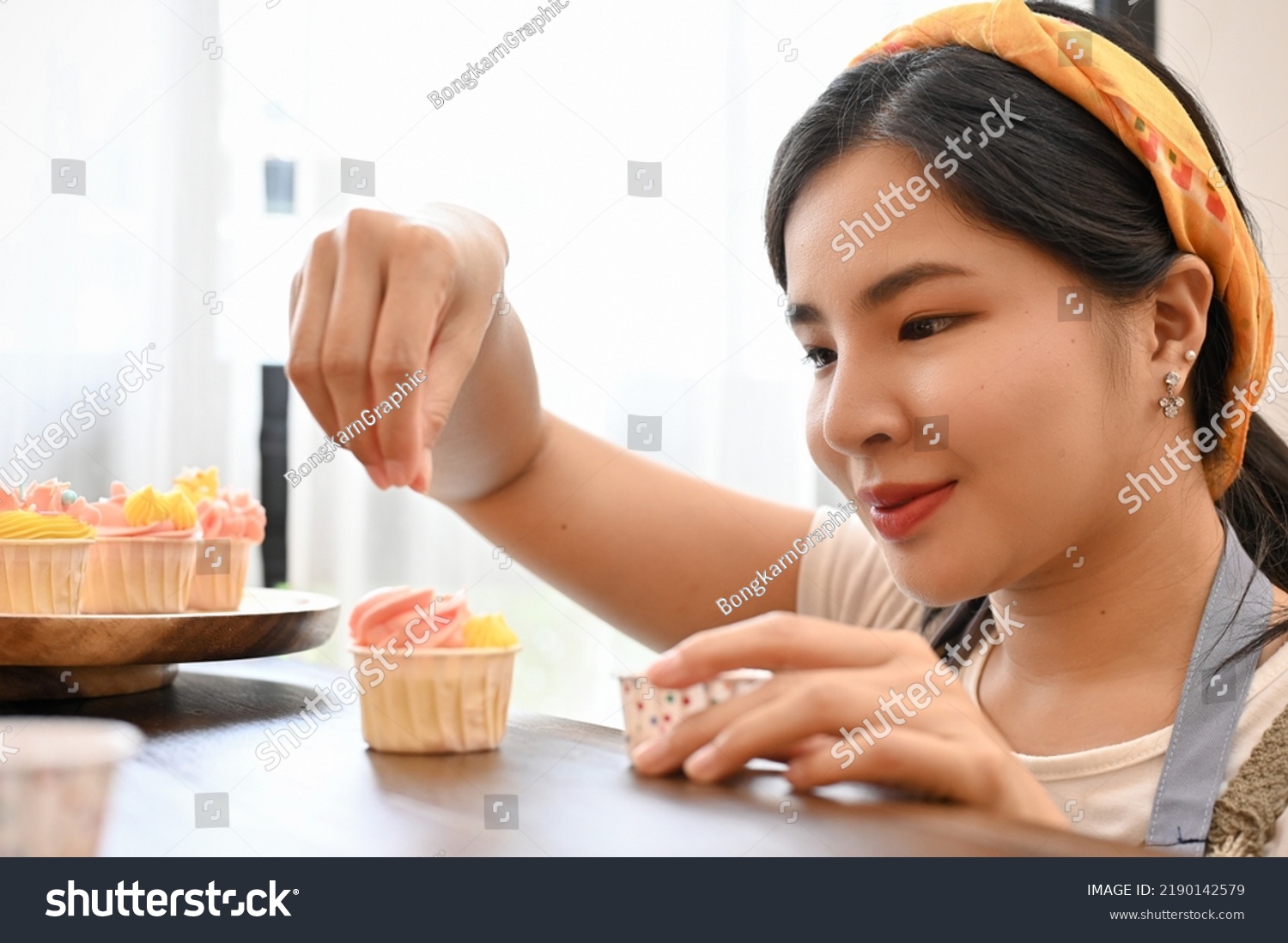 Young Beautiful Asian Woman Decorating Home Stock Photo 2190142579 ... Young Beautiful Asian Woman Decorating Home Stock Photo 2190142579 ...
