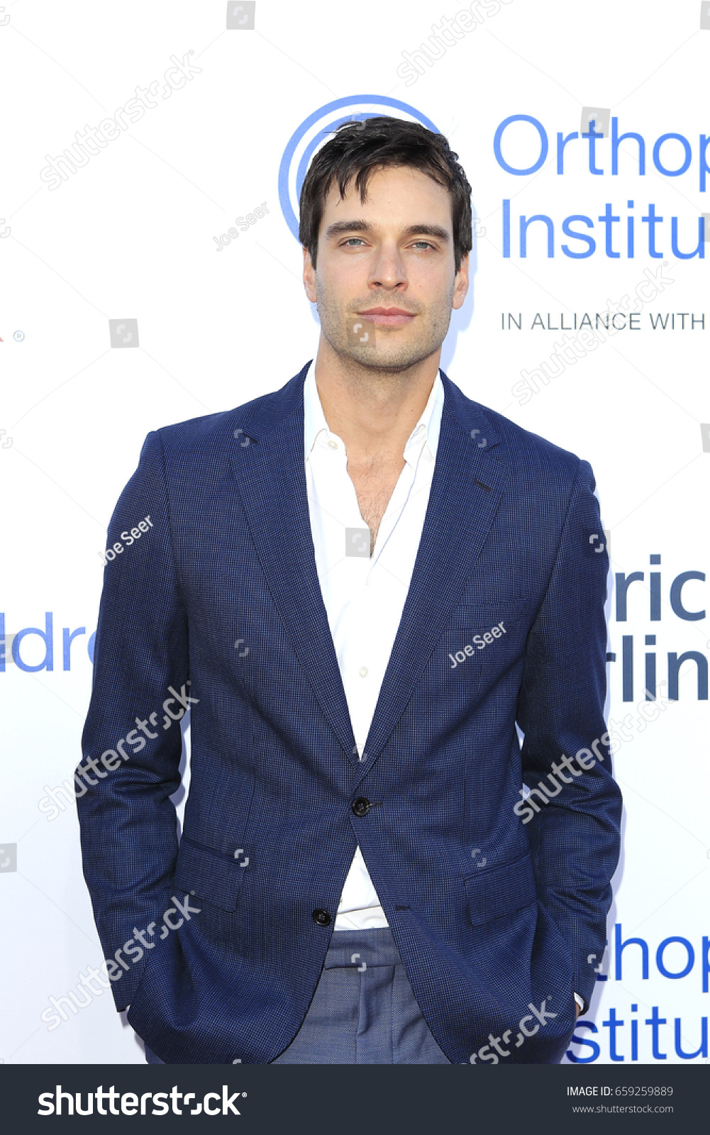 7 Daniel Di Tomasso 图片、库存照片和矢量图 Shutterstock