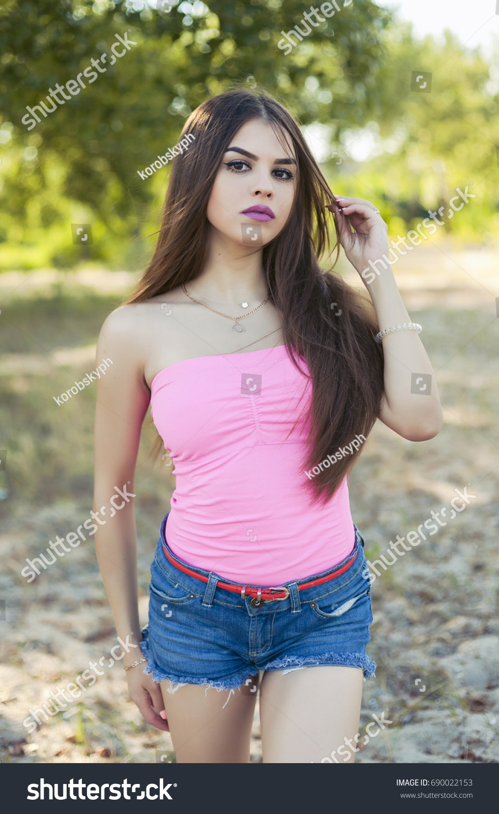Sexy Girl Denim Shorts Vest Foto Stok 690022153 Shutterstock