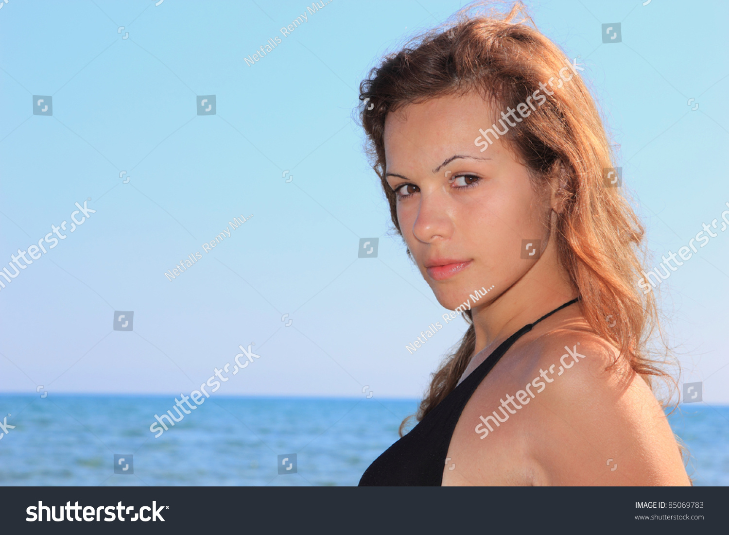 Sexy Bikini Model Posing On Beach Foto Stok 85069783 Shutterstock