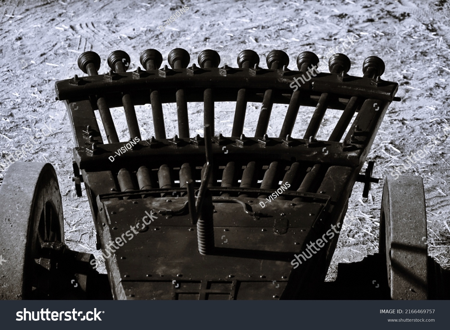 Renaissance Cannon Faithful Reconstruction Leonardo Da Stock Photo ... Renaissance Cannon Faithful Reconstruction Leonardo Da Stock Photo ...