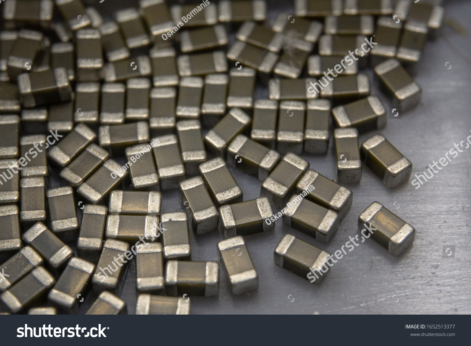 Mlcc 的圖片、庫存照片和向量圖 | Shutterstock