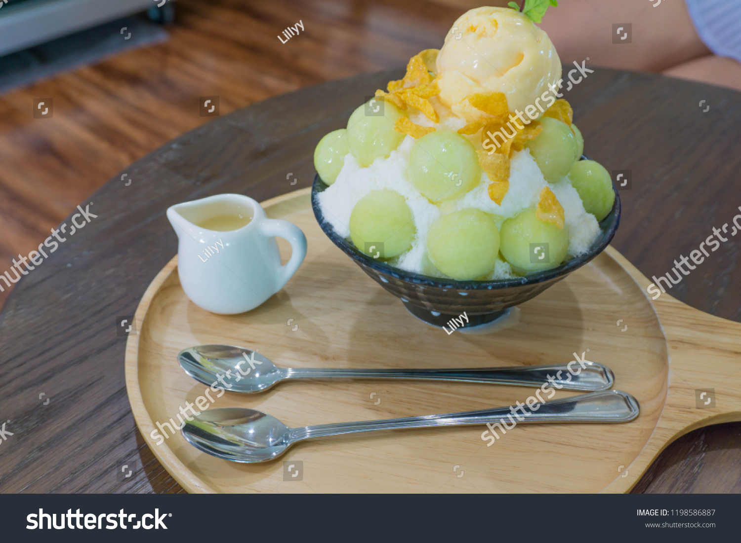 Bingsu Bingsoo Korean Shaved Ice Dessert Stock Photo (Edit Now) 1198586887