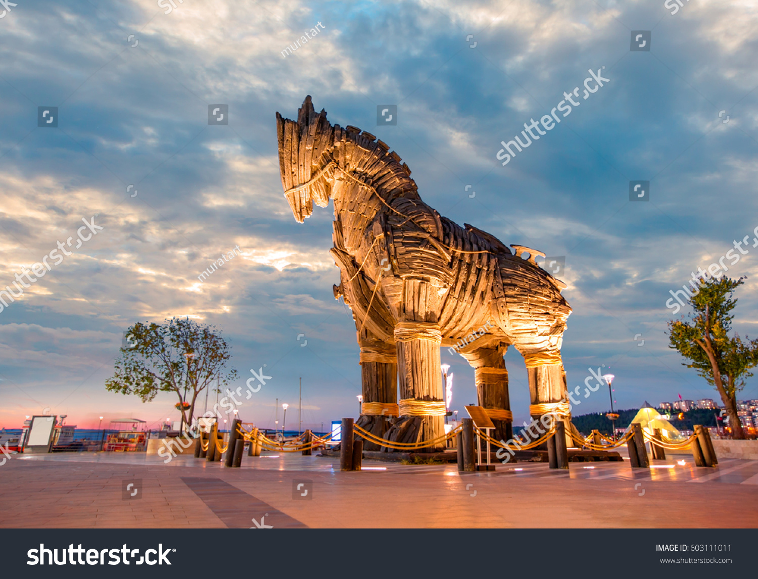 Cheval de troie : 1,615 images, photos et images vectorielles de stock ... Cheval de troie : 1,615 images, photos et images vectorielles de stock ...