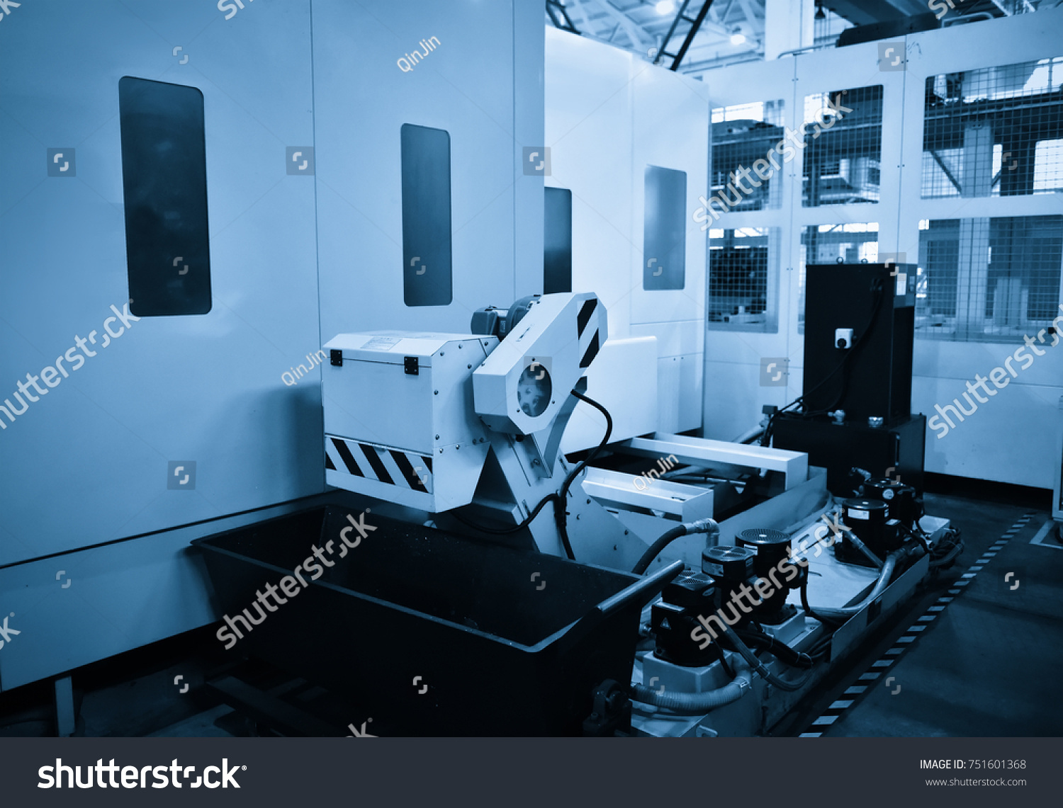 Cnc Machine Automatic Chip Conveyor Stock Photo 751601368 | Shutterstock