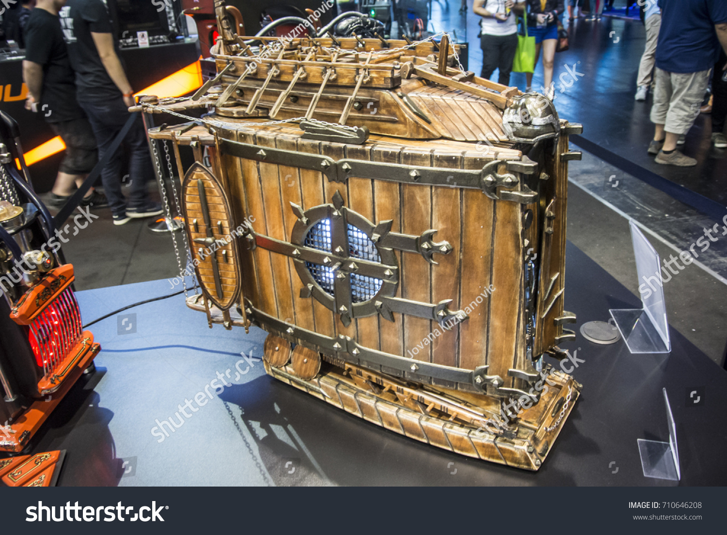 581 Modding computer Images, Stock Photos & Vectors | Shutterstock
